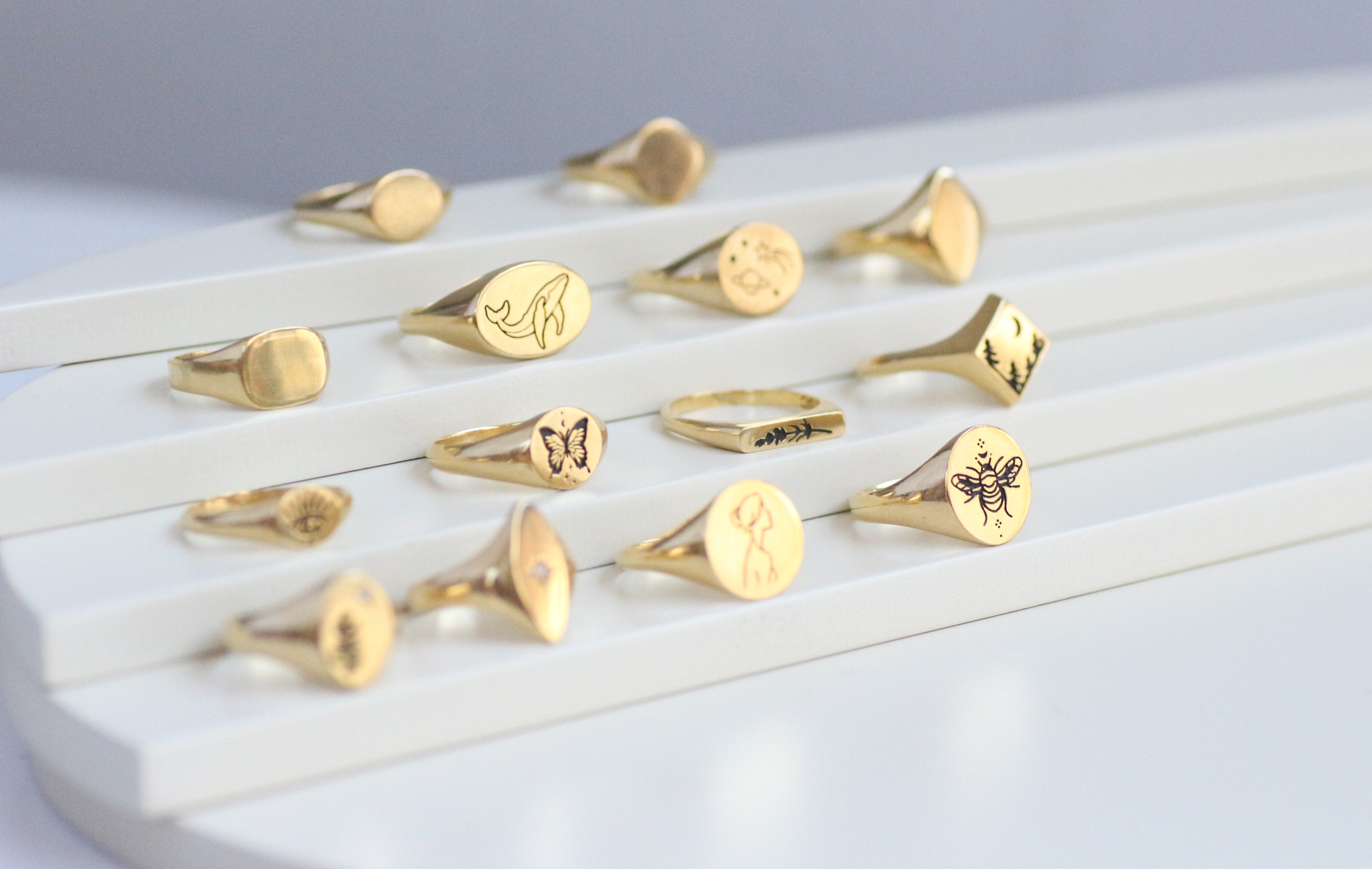 כל מה שצריך לדעת על זהב – Signet Collection